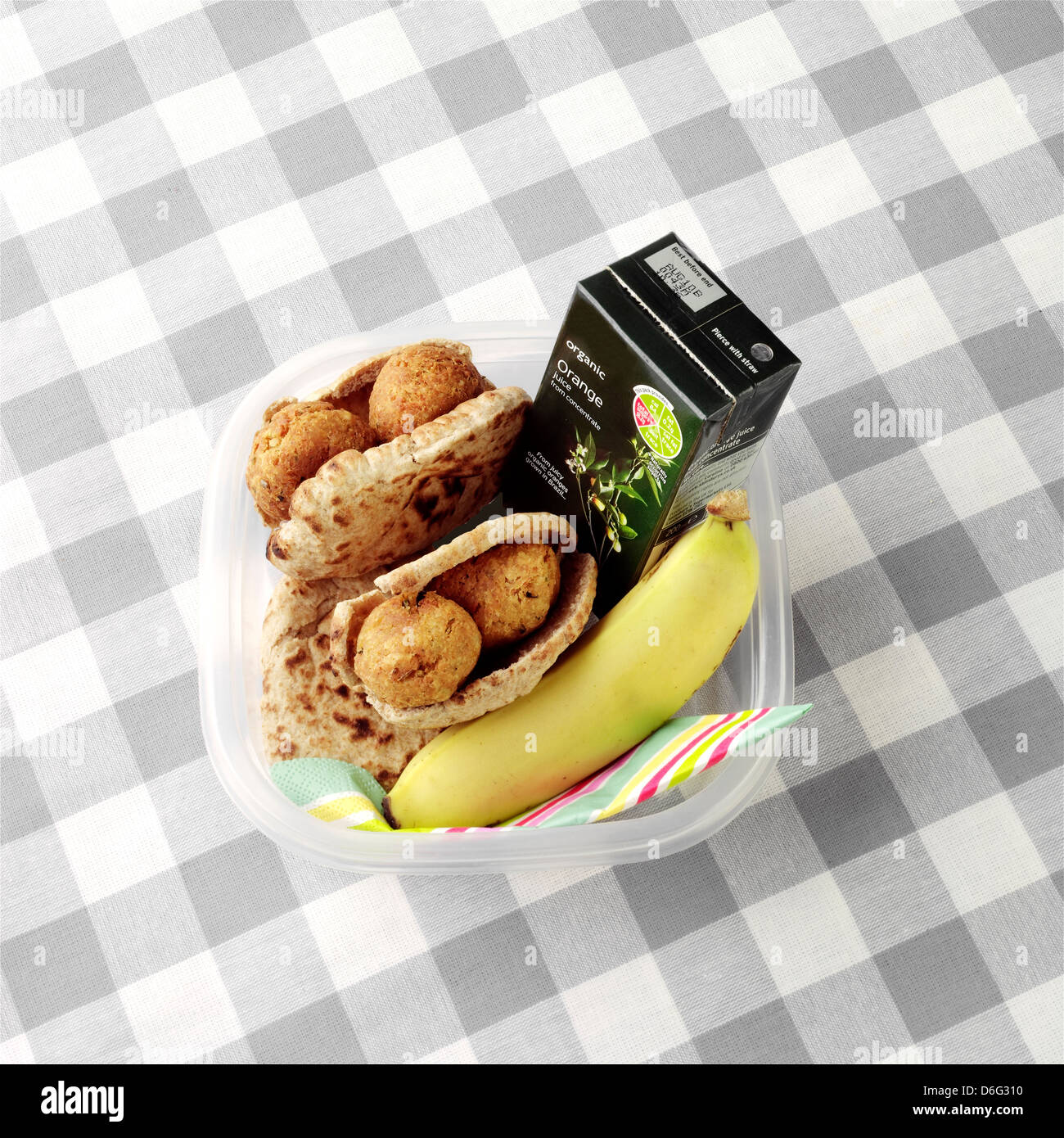 Mini Falafel pitta lunch box Stock Photo - Alamy