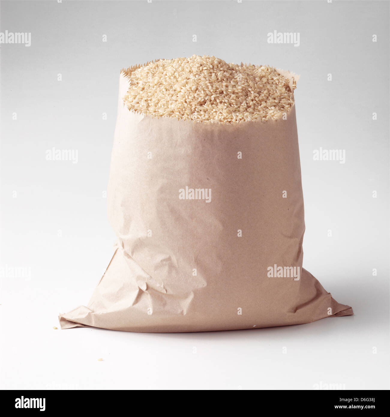 Paper bag photos hi-res stock photography and images - Alamy