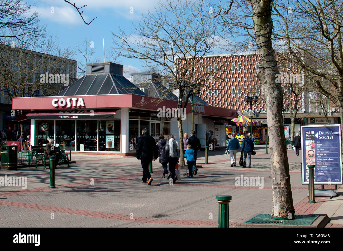 Mell square shopping solihull hi-res stock photography and images - Alamy