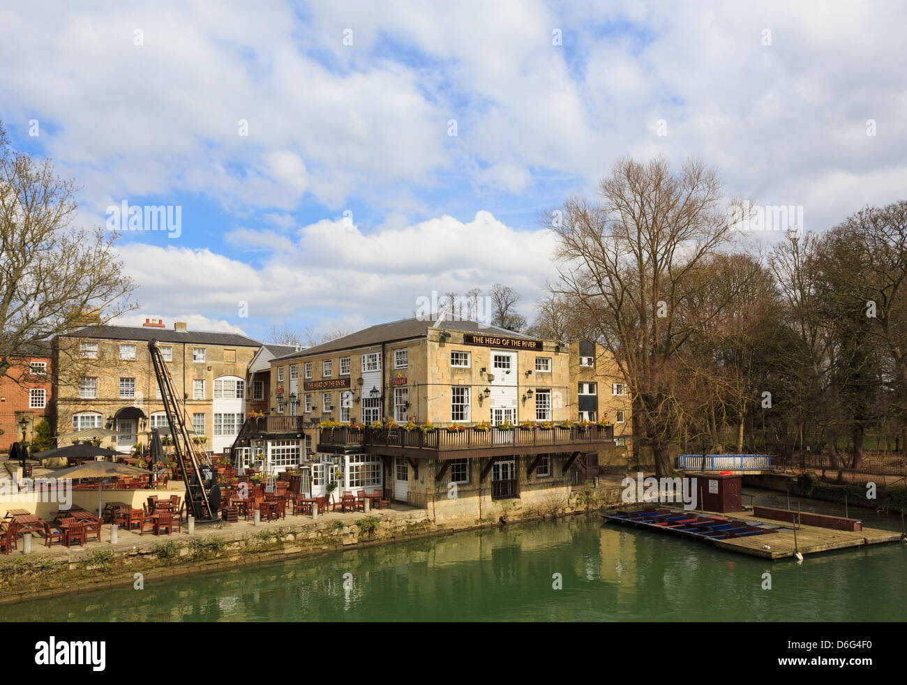 The Head of the River Fuller's riverside pub on River Thames from Folly ...