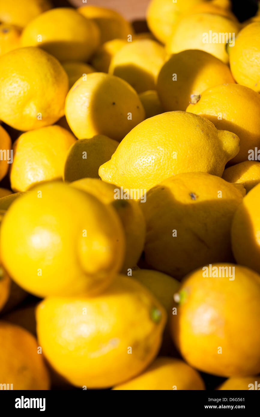 Lemon piles hi-res stock photography and images - Alamy