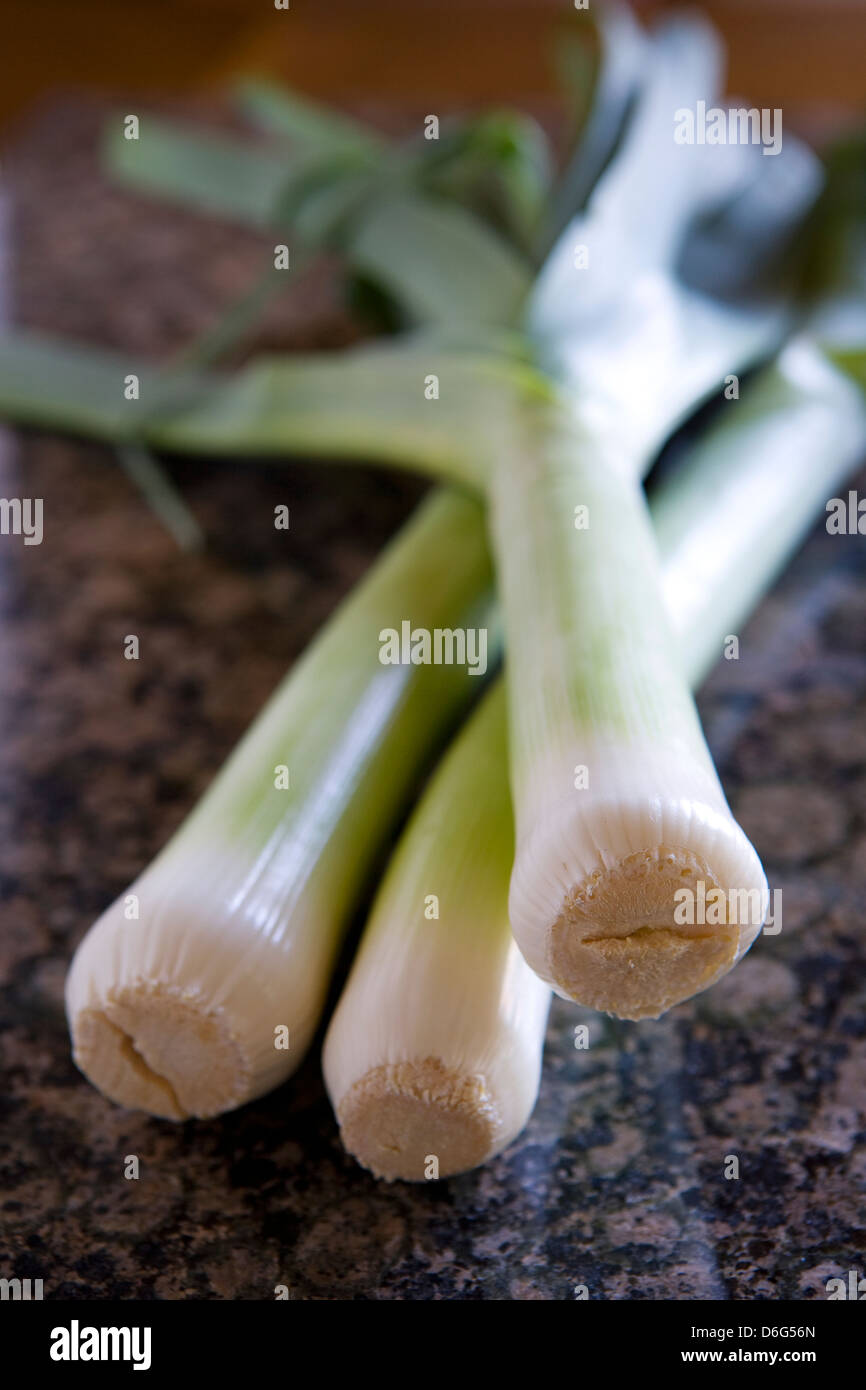 Fresh leeks hi-res stock photography and images - Alamy