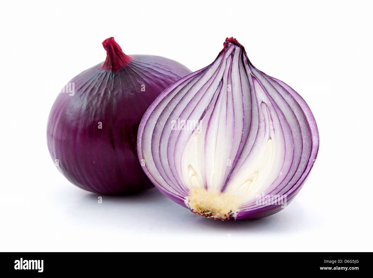 Red sliced onion Stock Photo - Alamy