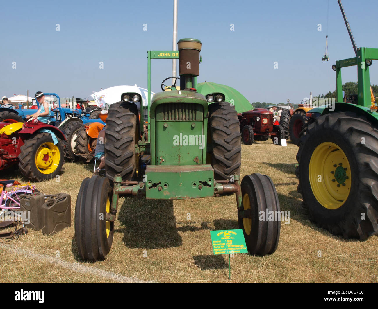 John deere tractor 1960s hi-res stock photography and images - Alamy