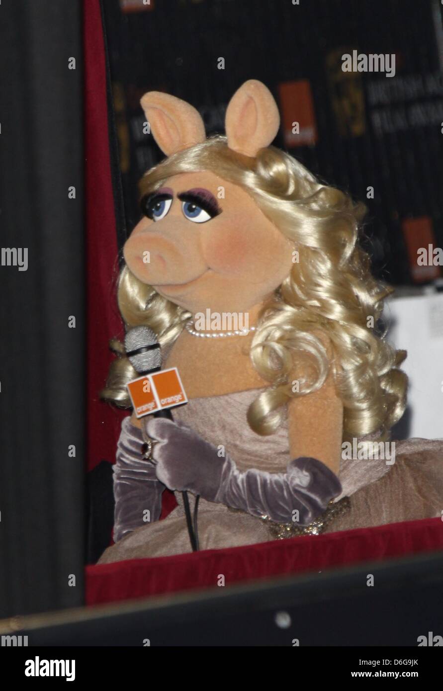 Miss piggy hi-res stock photography and images - Alamy
