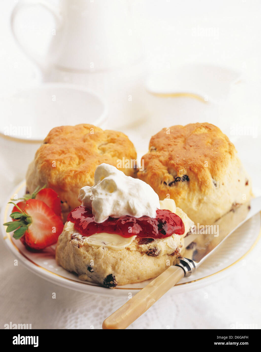 Cream tea /scone, cream , strawberry jam Stock Photo - Alamy