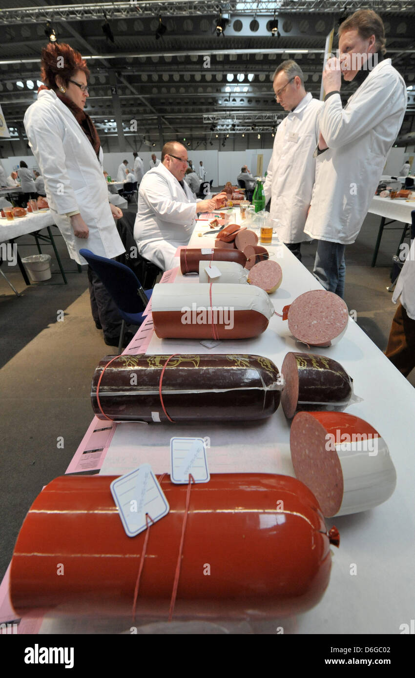 Testers evaluate hi-res stock photography and images - Alamy