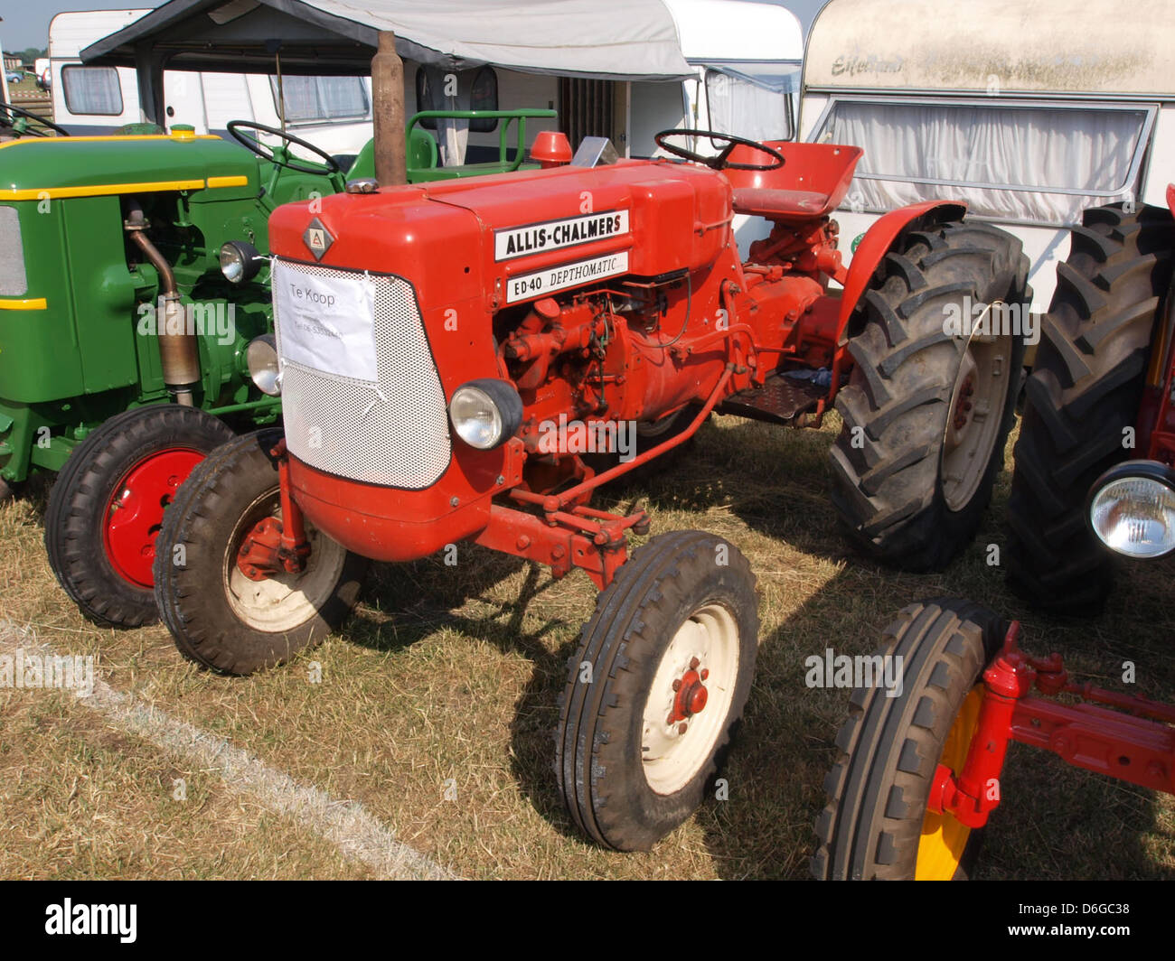 Allis chalmers ed 40 depthomatic tractor hi-res stock photography and ...