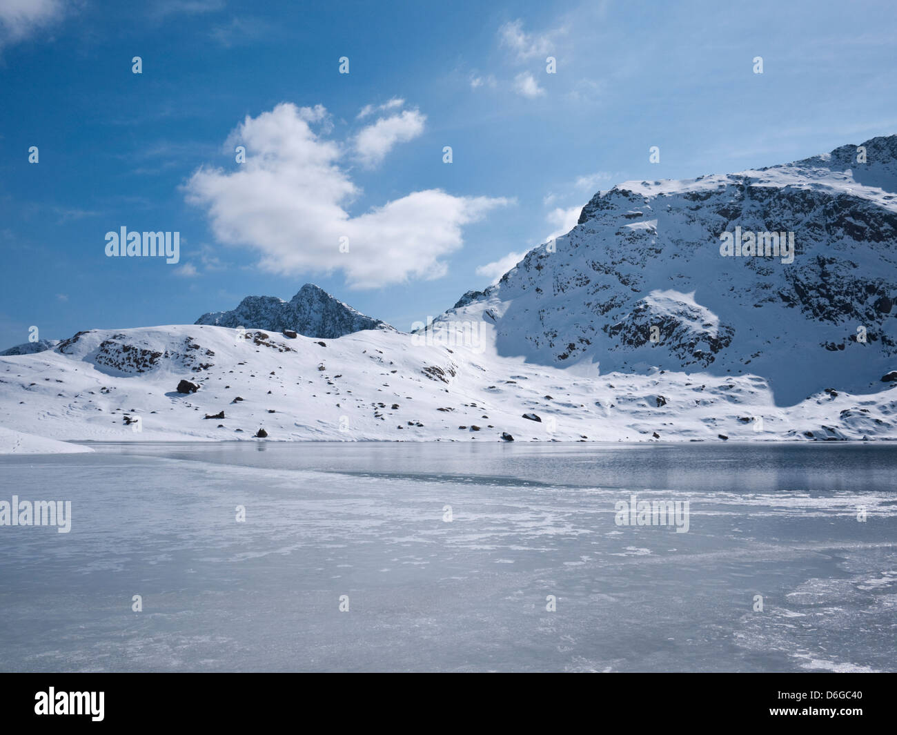 Snowdon in winter conditions - Cribau (the Gribin ridge) rises over a ...