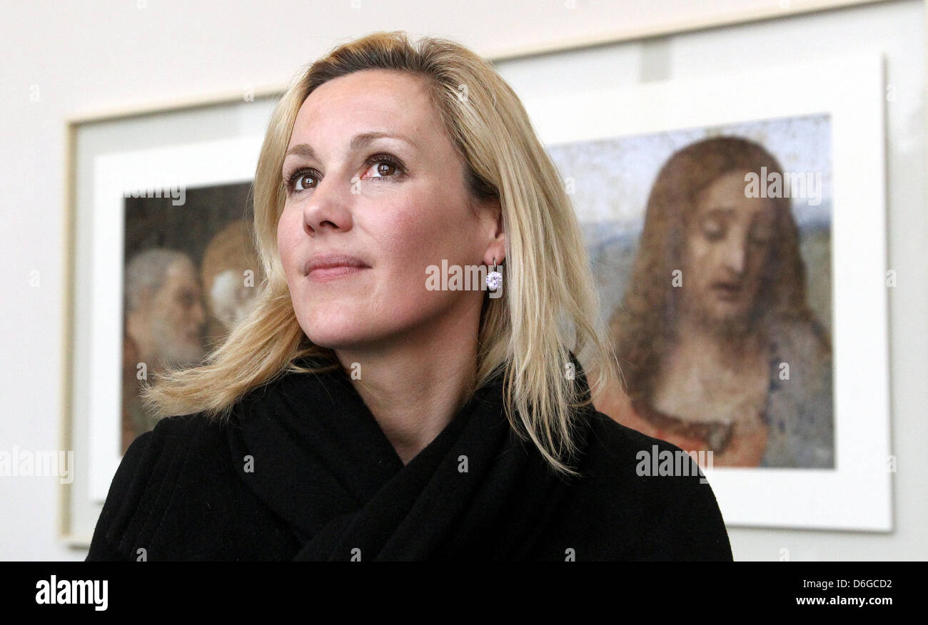 Bettina Wulff, wife of German President Christian Wulff, is viewing the ...