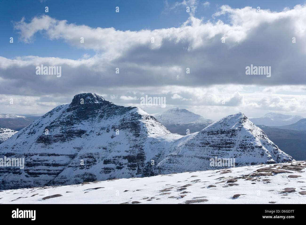 Scotland mountain quinag highlands hi-res stock photography and images ...