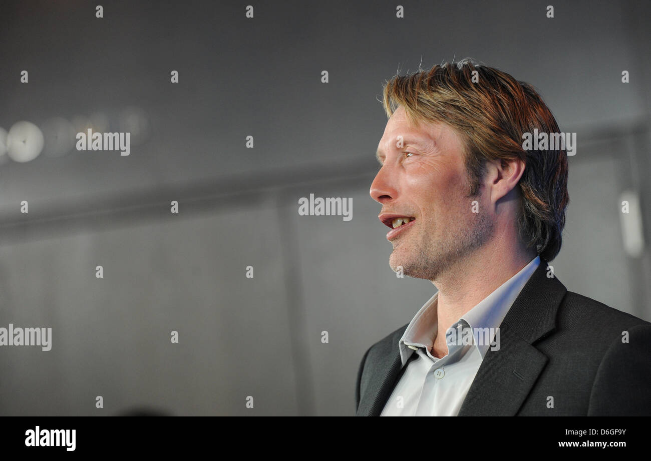 Danish actor mads mikkelsen poses hi-res stock photography and images ...