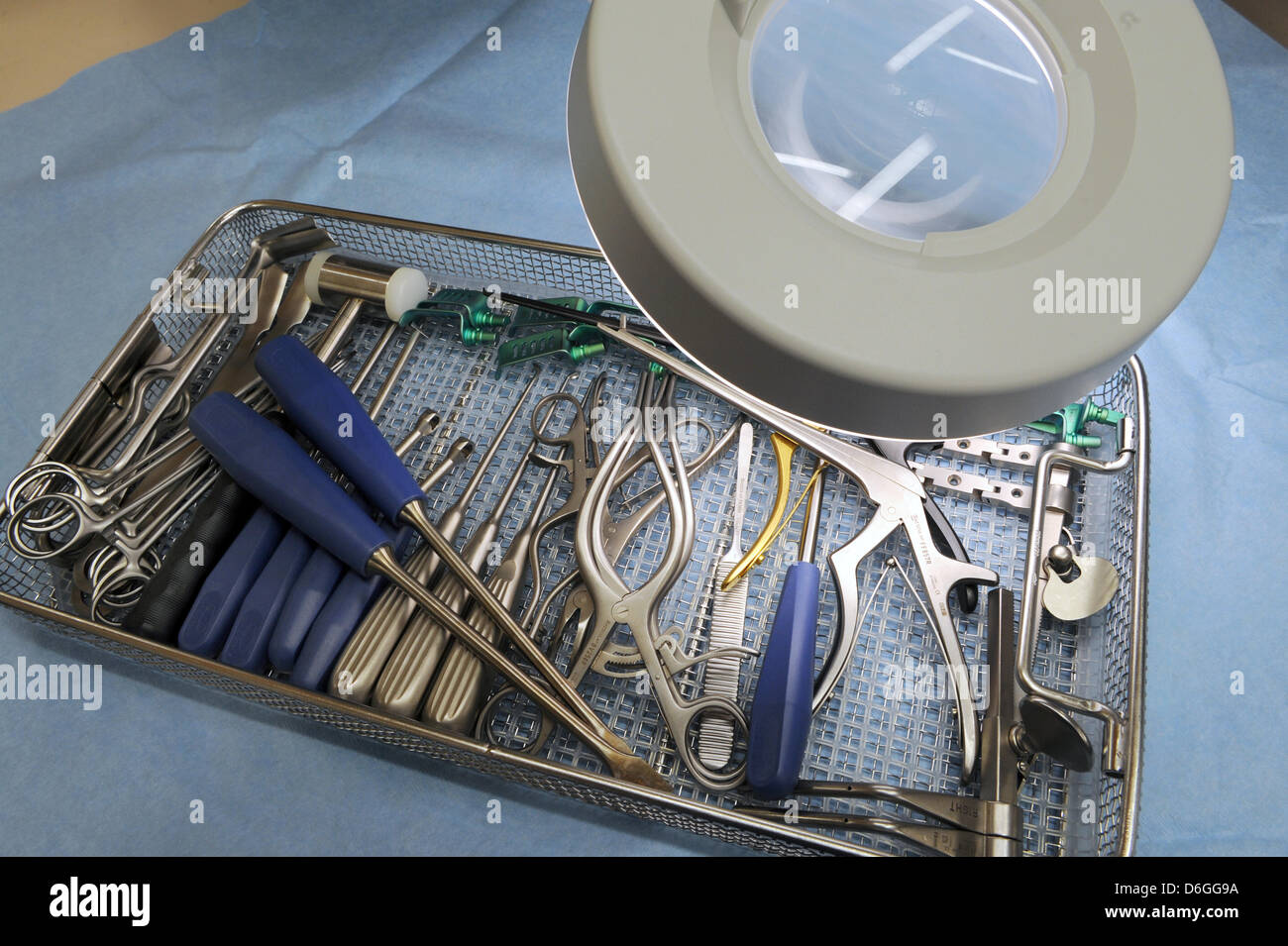 Photo of surgical tools hi-res stock photography and images - Alamy
