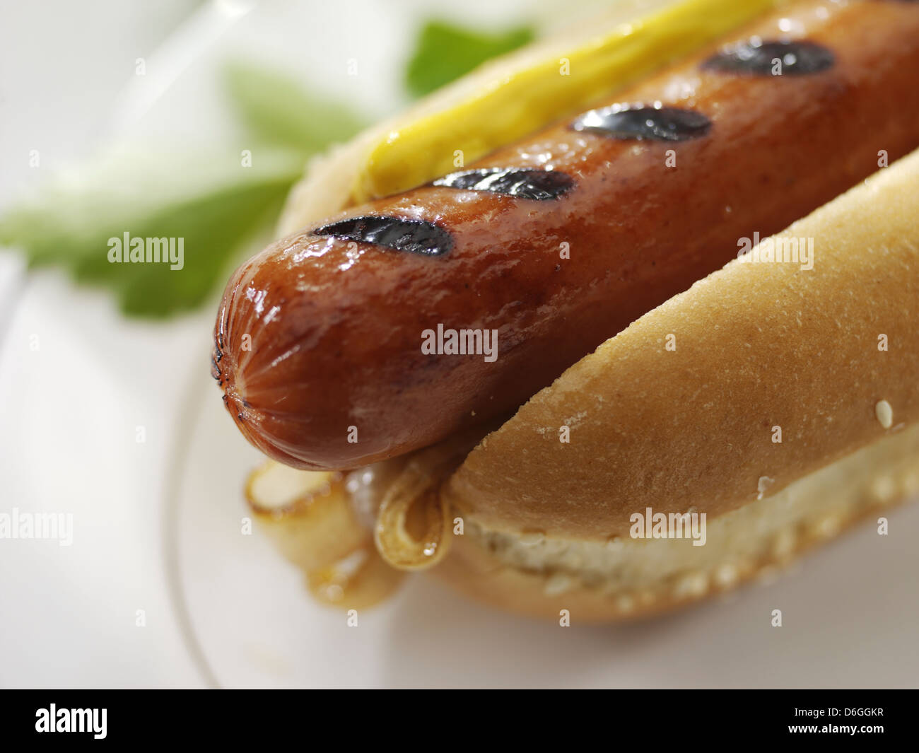 Hot dog bun open hi-res stock photography and images - Alamy
