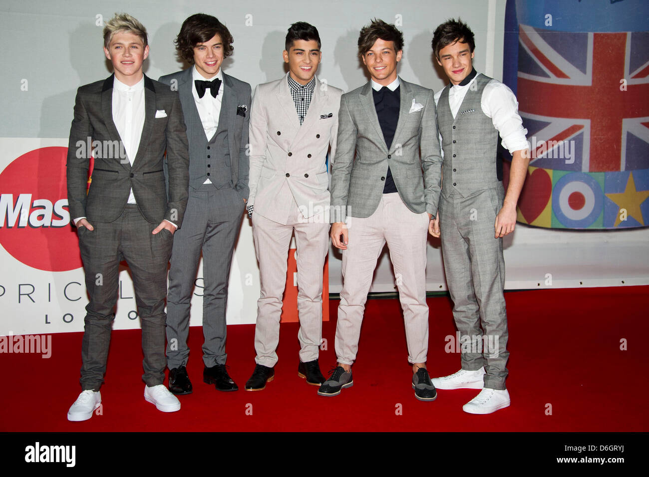 Musicians Niall Horan (l-r), Harry Styles, Zayn Malik, Liam Tomlinson and Liam Payne of One ...