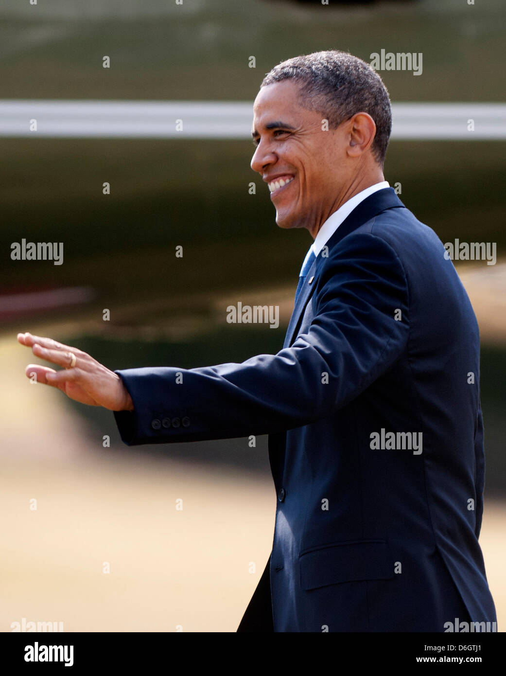 United States President Barack Obama departs for a day trip to Miami ...