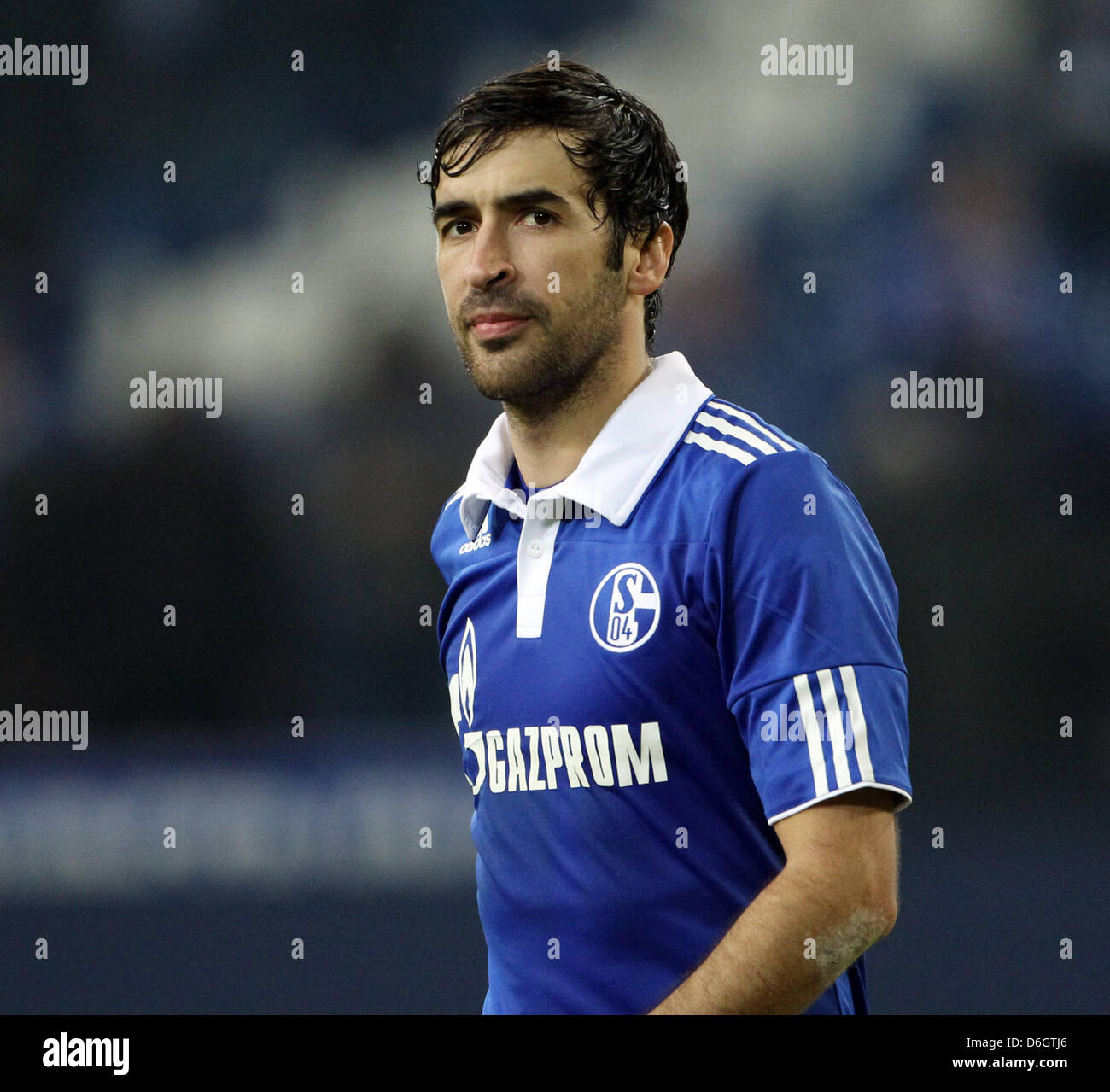 Schalke's Raul walks across the pitch during the German Bundesliga ...