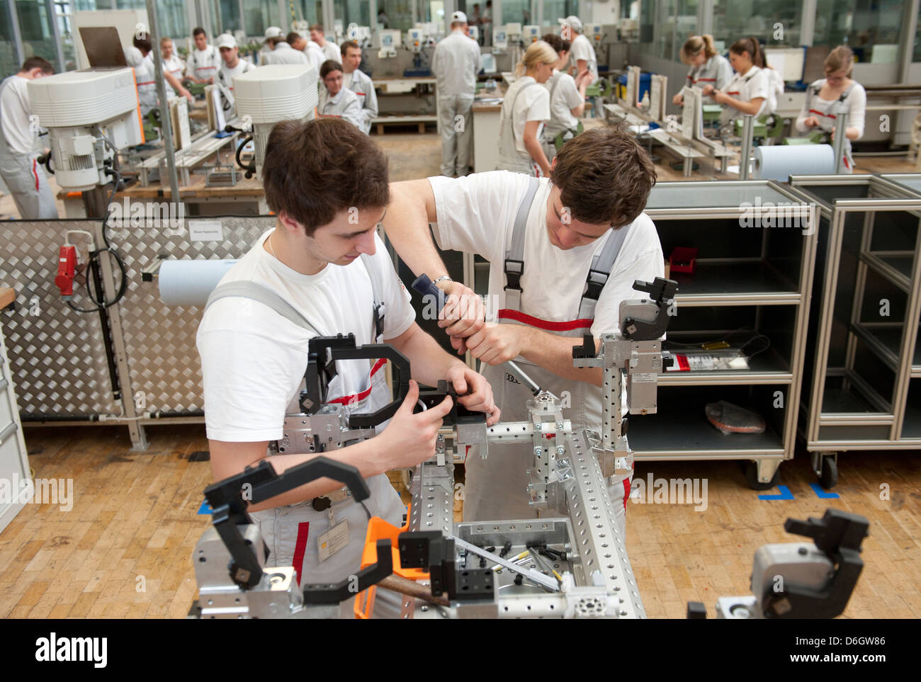 Apprentices mechatronics hi-res stock photography and images - Alamy