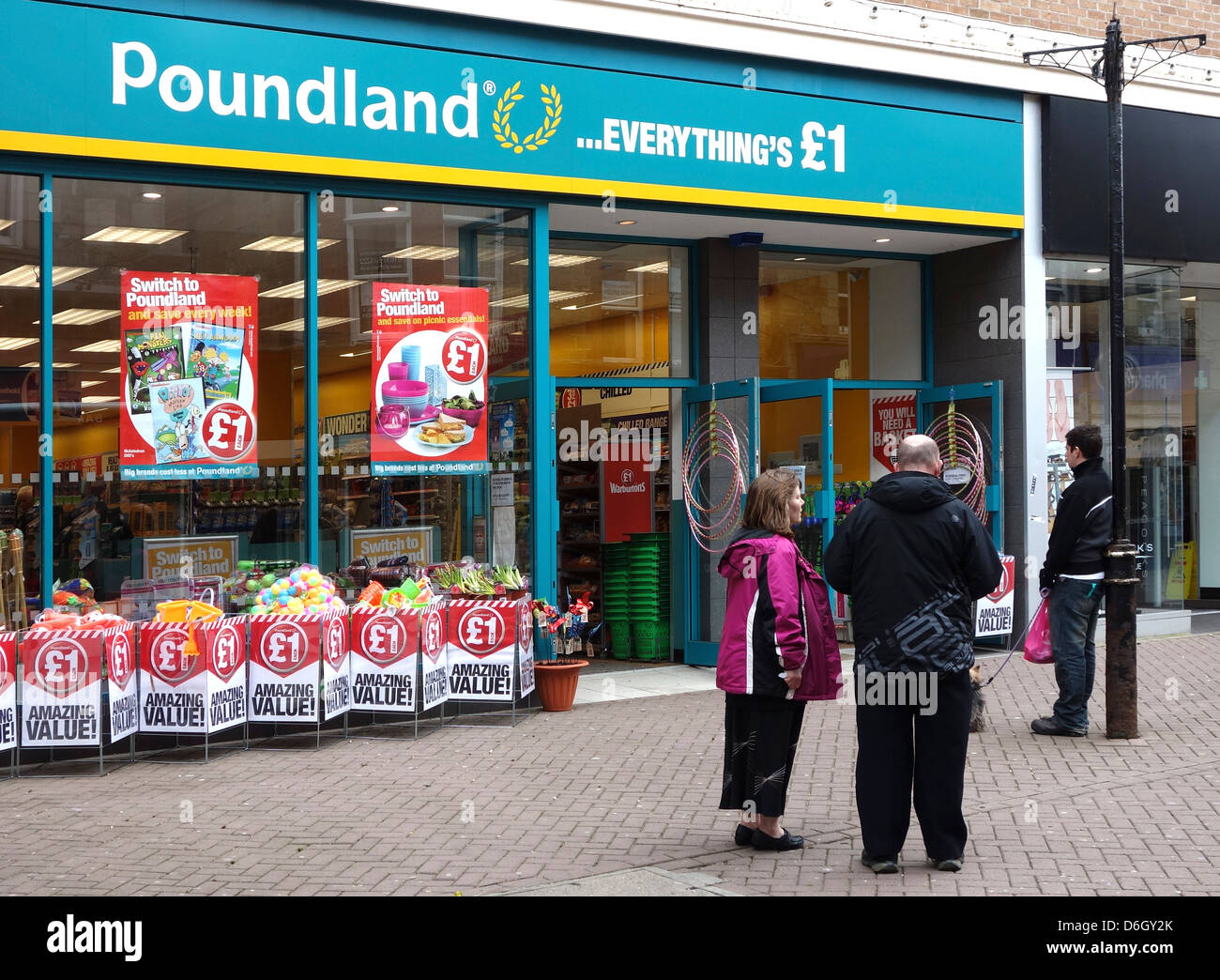 Poundland store hi-res stock photography and images - Alamy