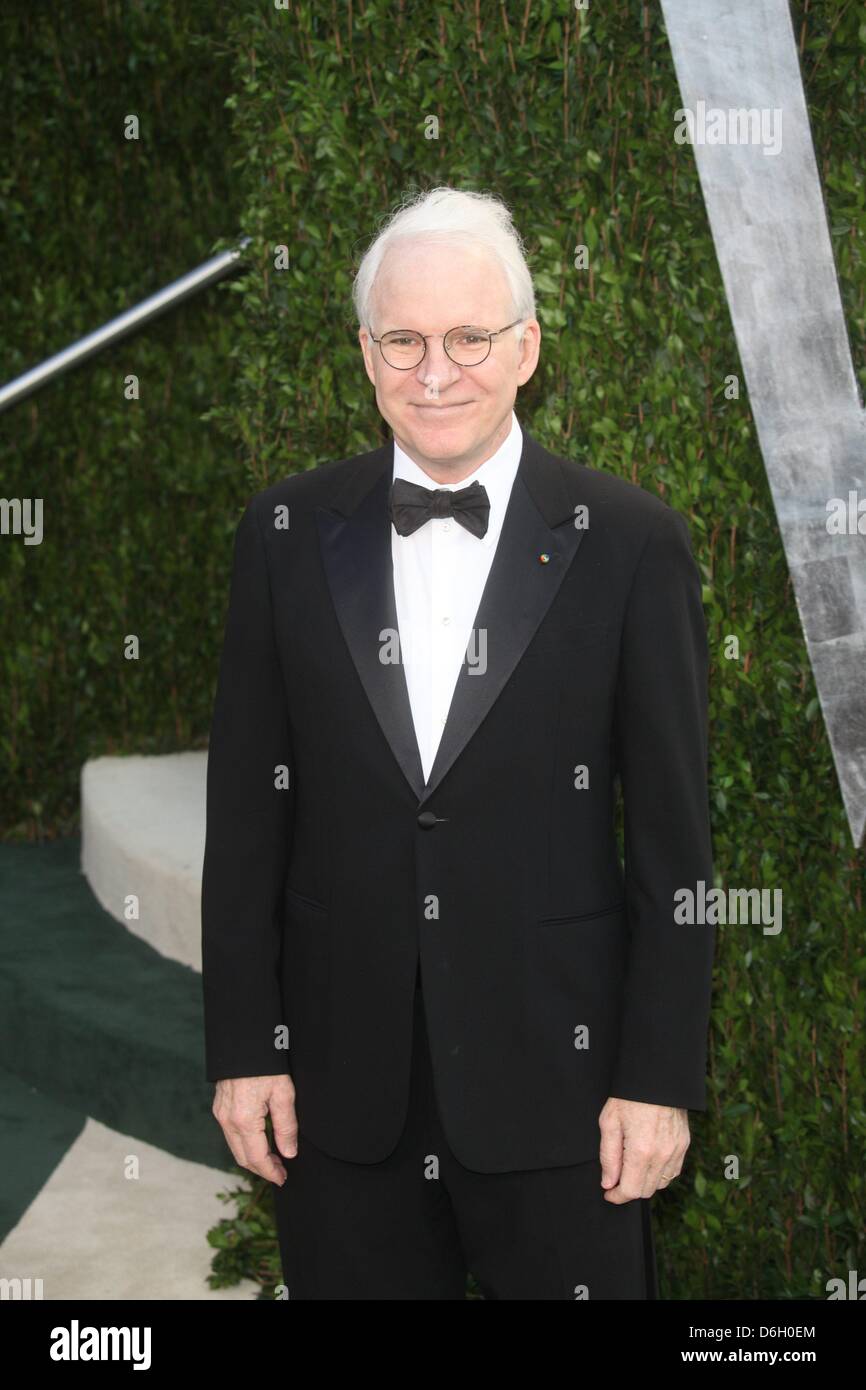Actor Steve Martin attends the 2012 Vanity Fair Oscar Party at Sunset ...