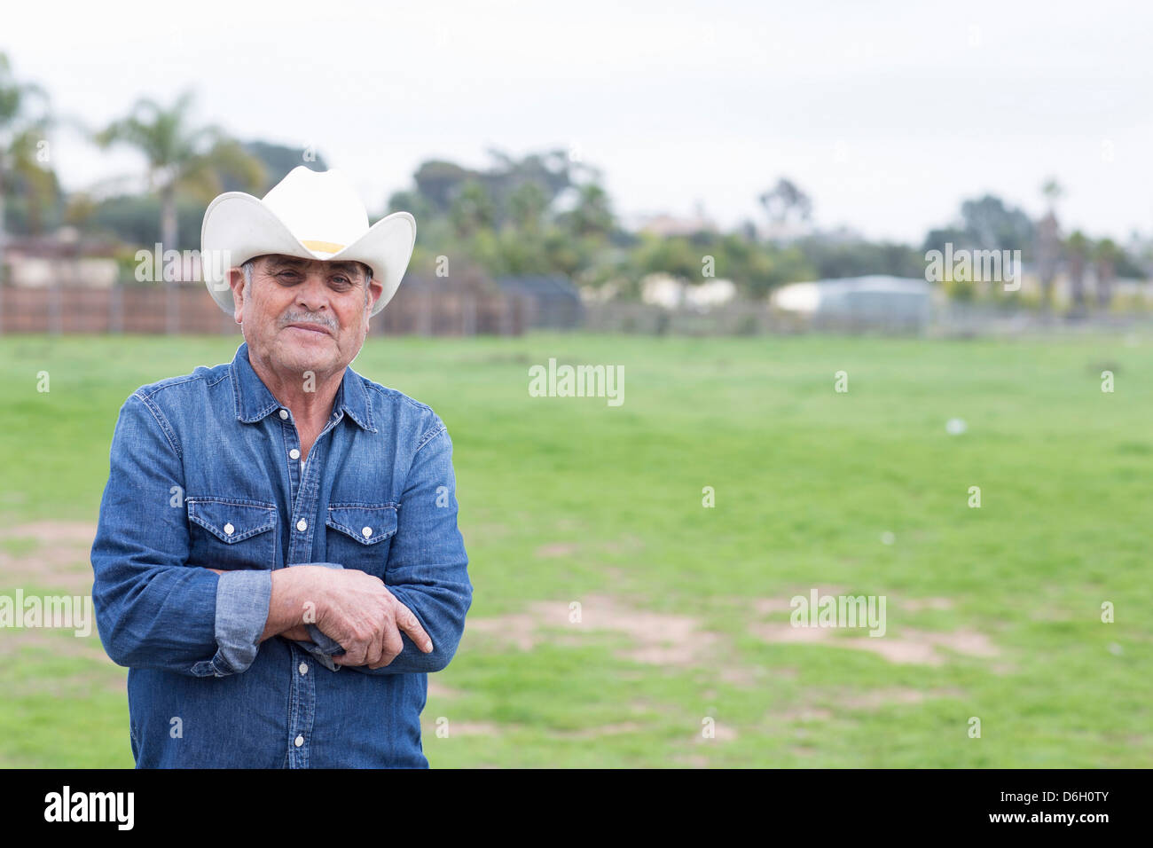 Smiling man farmer posing hi-res stock photography and images - Alamy