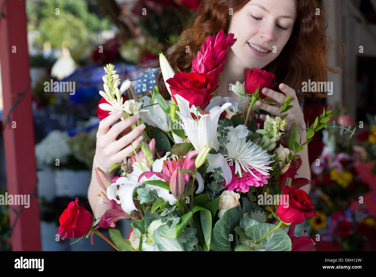 Professional floral arranging close hi-res stock photography and images ...