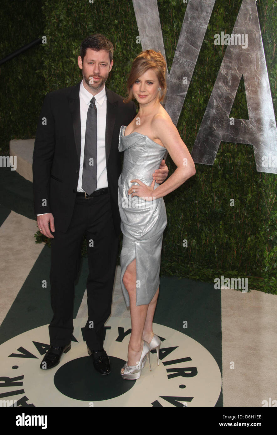 US actress Amy Adams and husband Darren Le Gallo attend the 2012 Vanity ...