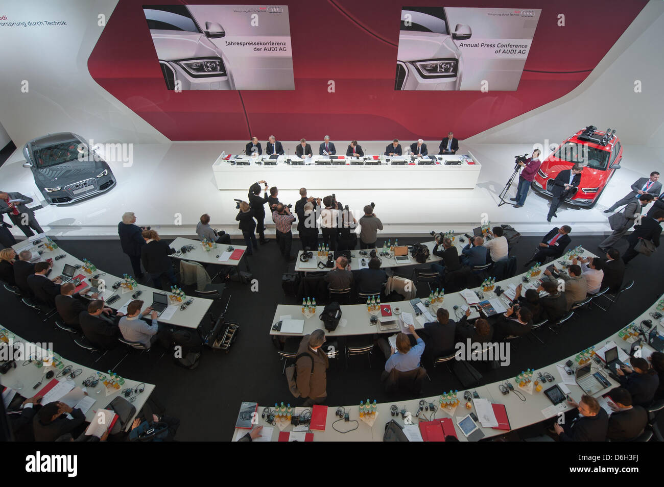 Journalists attend the company's financial statements press conference ...