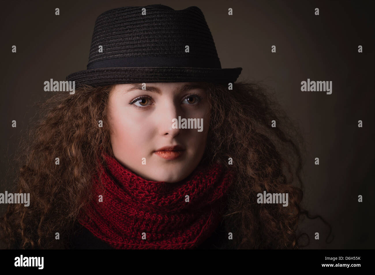 Woman wearing hat posing hi-res stock photography and images - Alamy