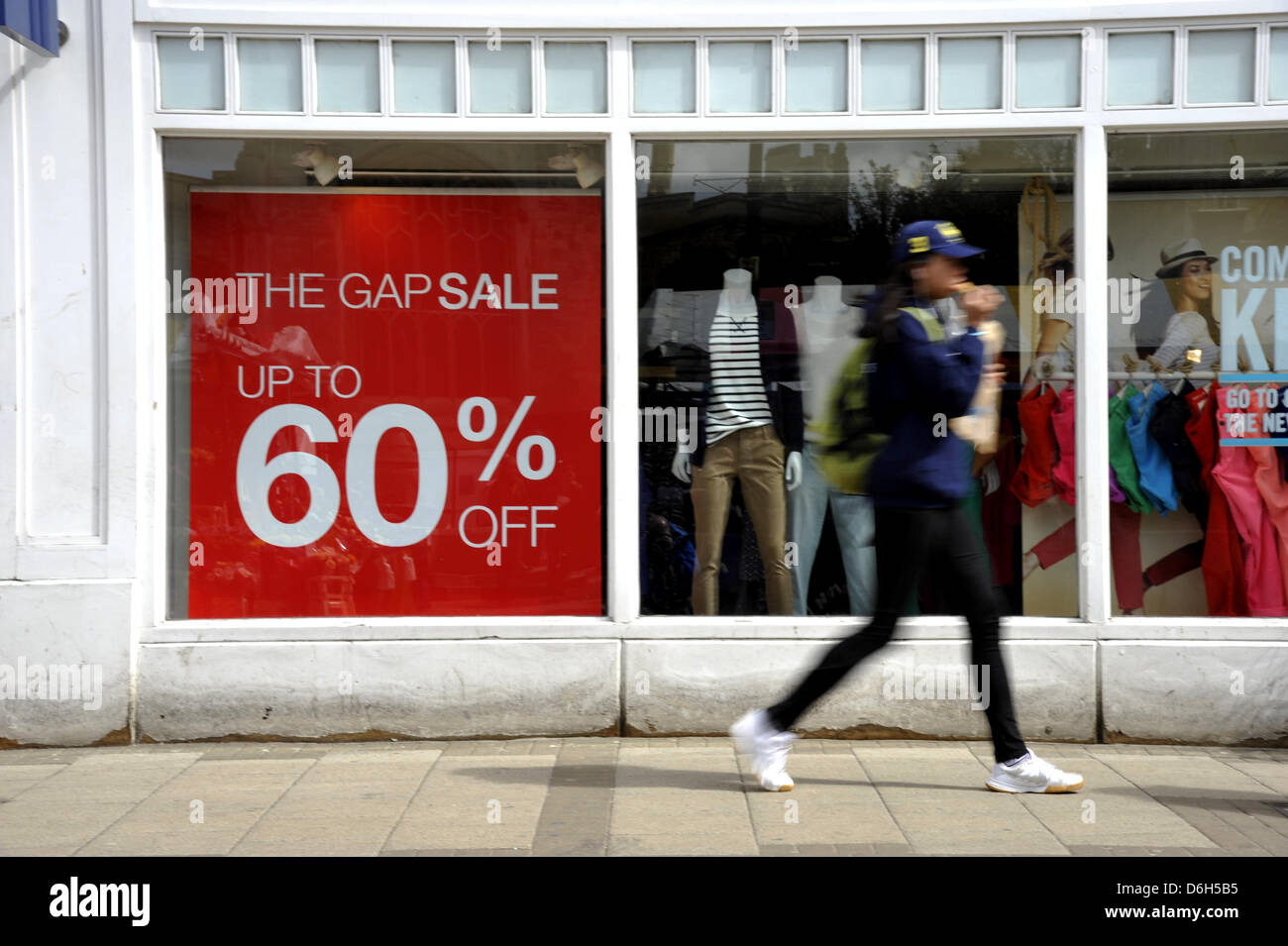 High street sales drop hi-res stock photography and images - Alamy