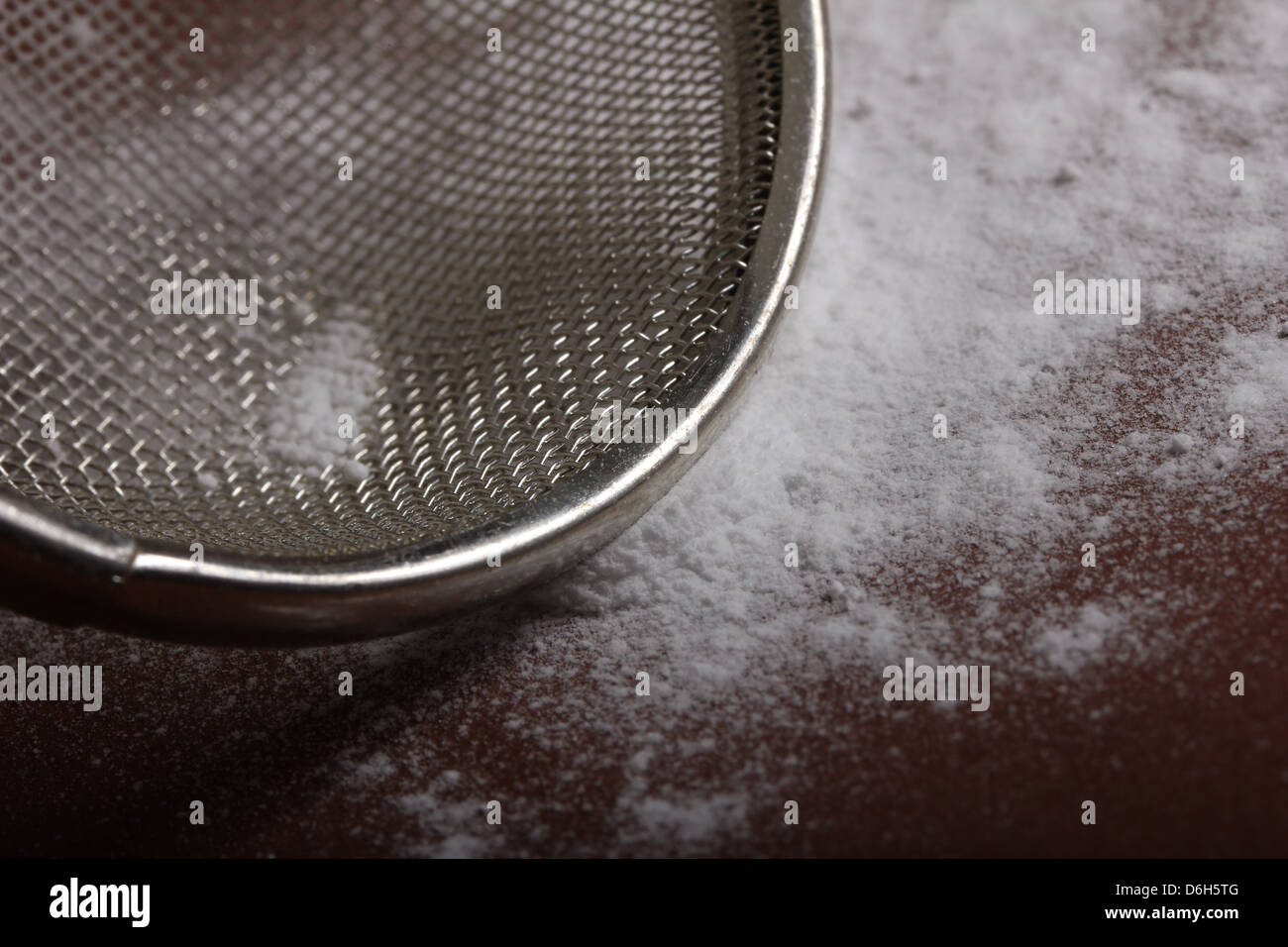 Sieve cooking hi-res stock photography and images - Alamy