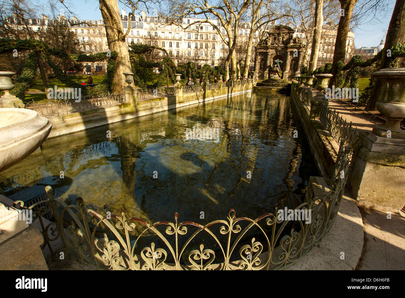 Medici fountain hi-res stock photography and images - Alamy