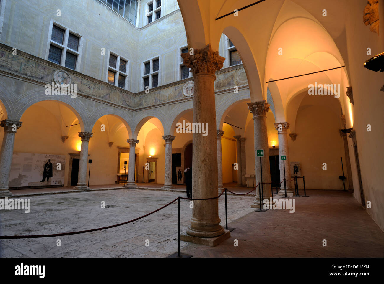 Italy, Tuscany, Pienza, Palazzo Piccolomini Stock Photo - Alamy