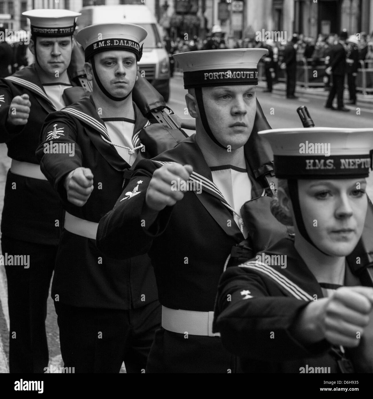 Navy sailors marching hi-res stock photography and images - Alamy