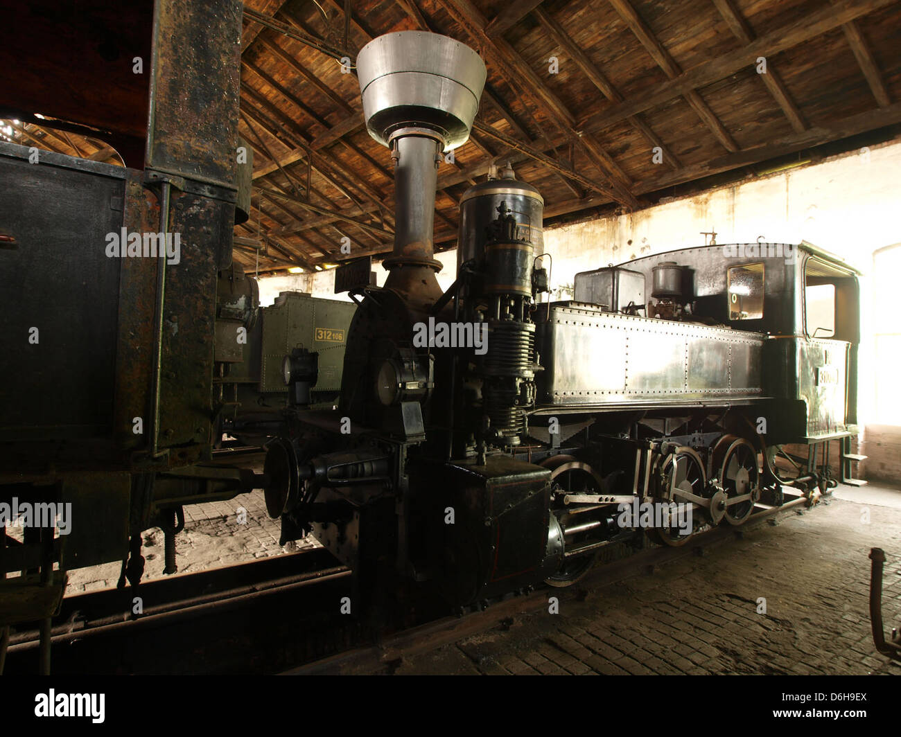 Class 310 hi-res stock photography and images - Alamy