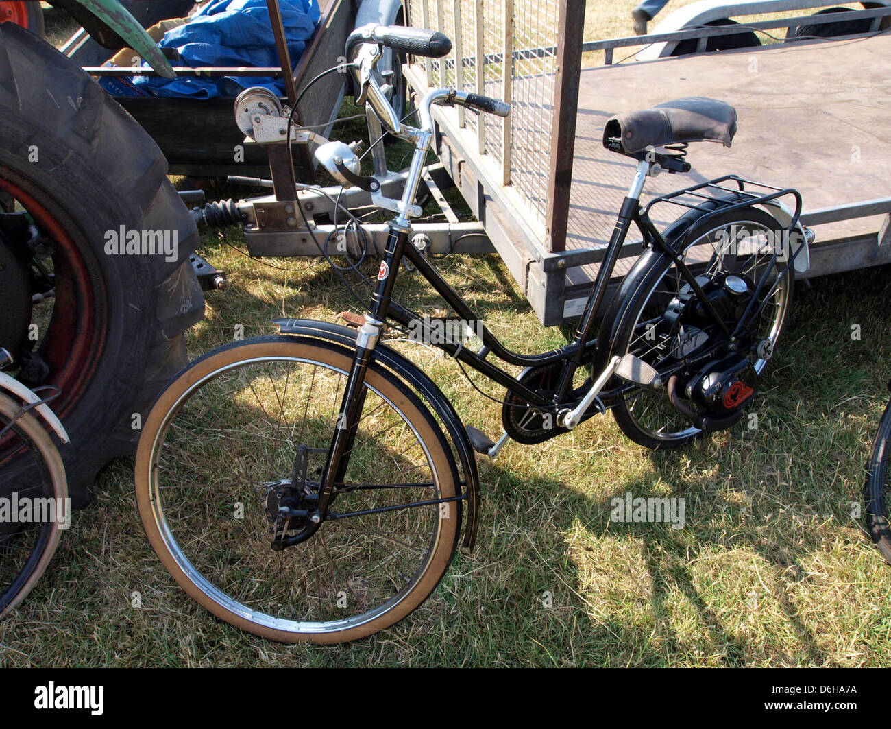Cyclemaster hi-res stock photography and images - Alamy