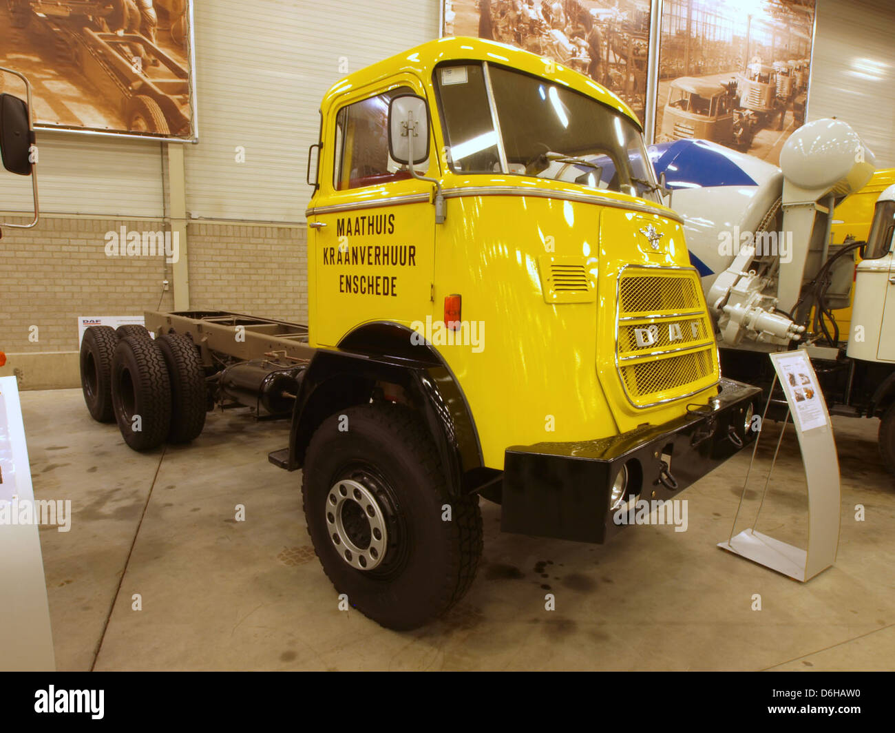 The DAF AZ 1900 DS 6x6 is a heavy-duty military truck known for its six ...