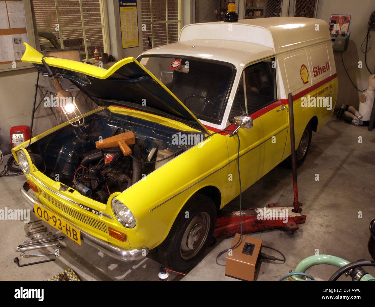 The Daf 33 Bestel is a small Dutch van, designed for commercial use ...