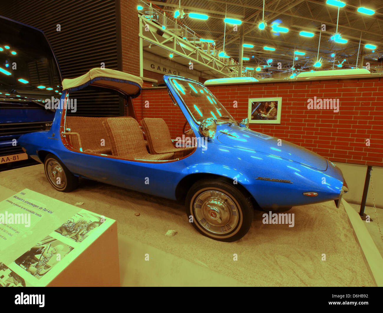 Car features line design hi-res stock photography and images - Alamy
