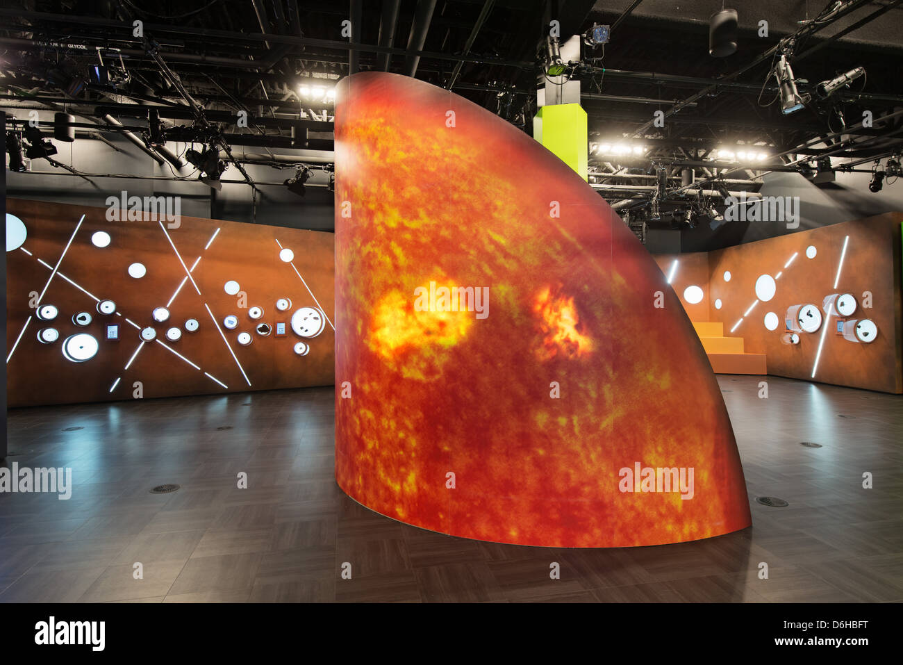 Montreal Planetarium, Olympic park complex, by architects Cardin ...