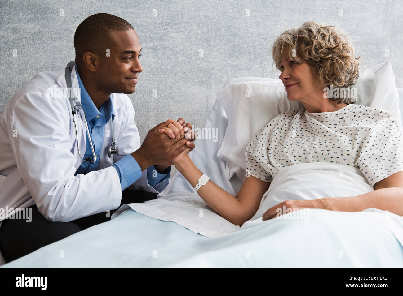 Medical support recovering patients hi-res stock photography and images ...