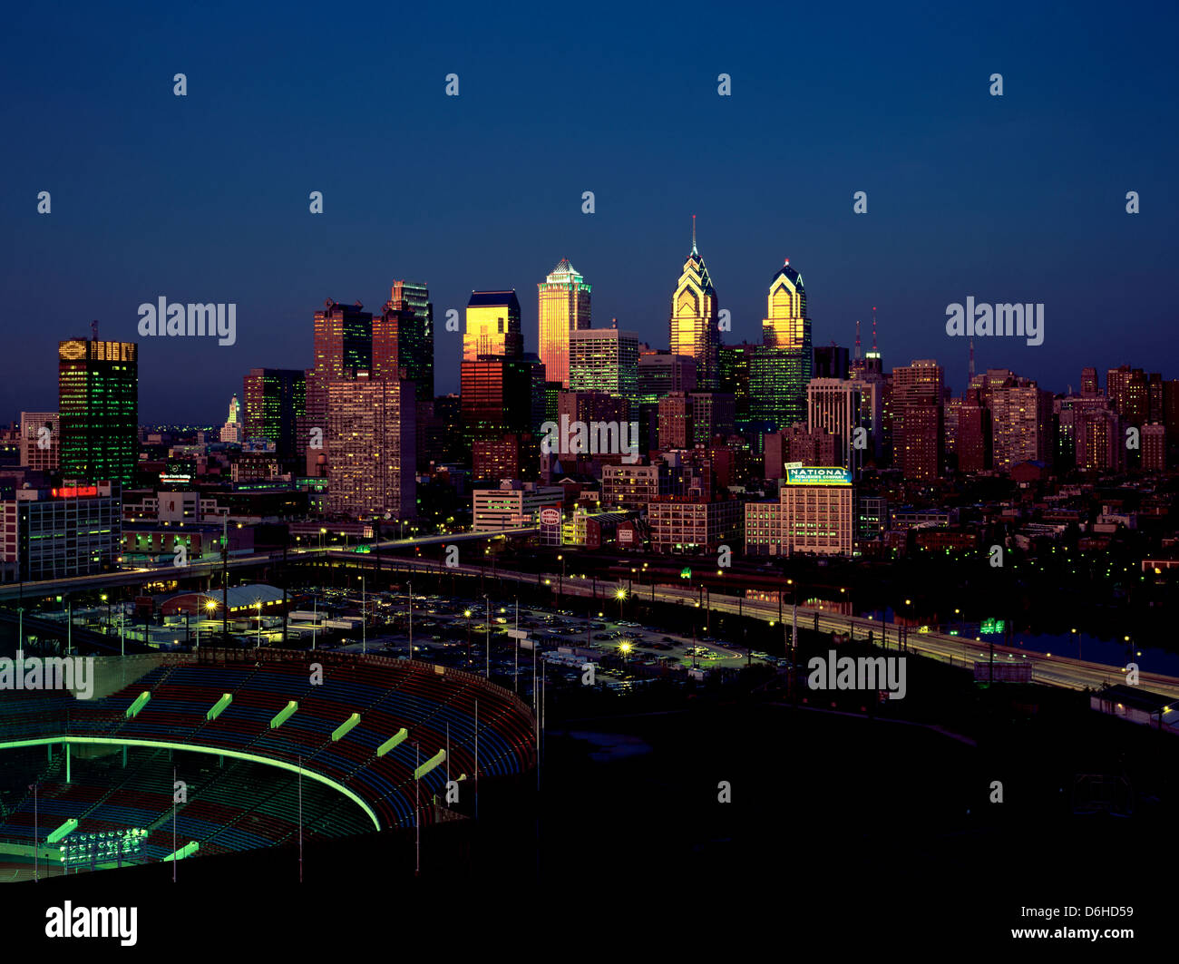 Philadelphia, Pennsylvania, USA, skyline at dusk; building reflecting ...