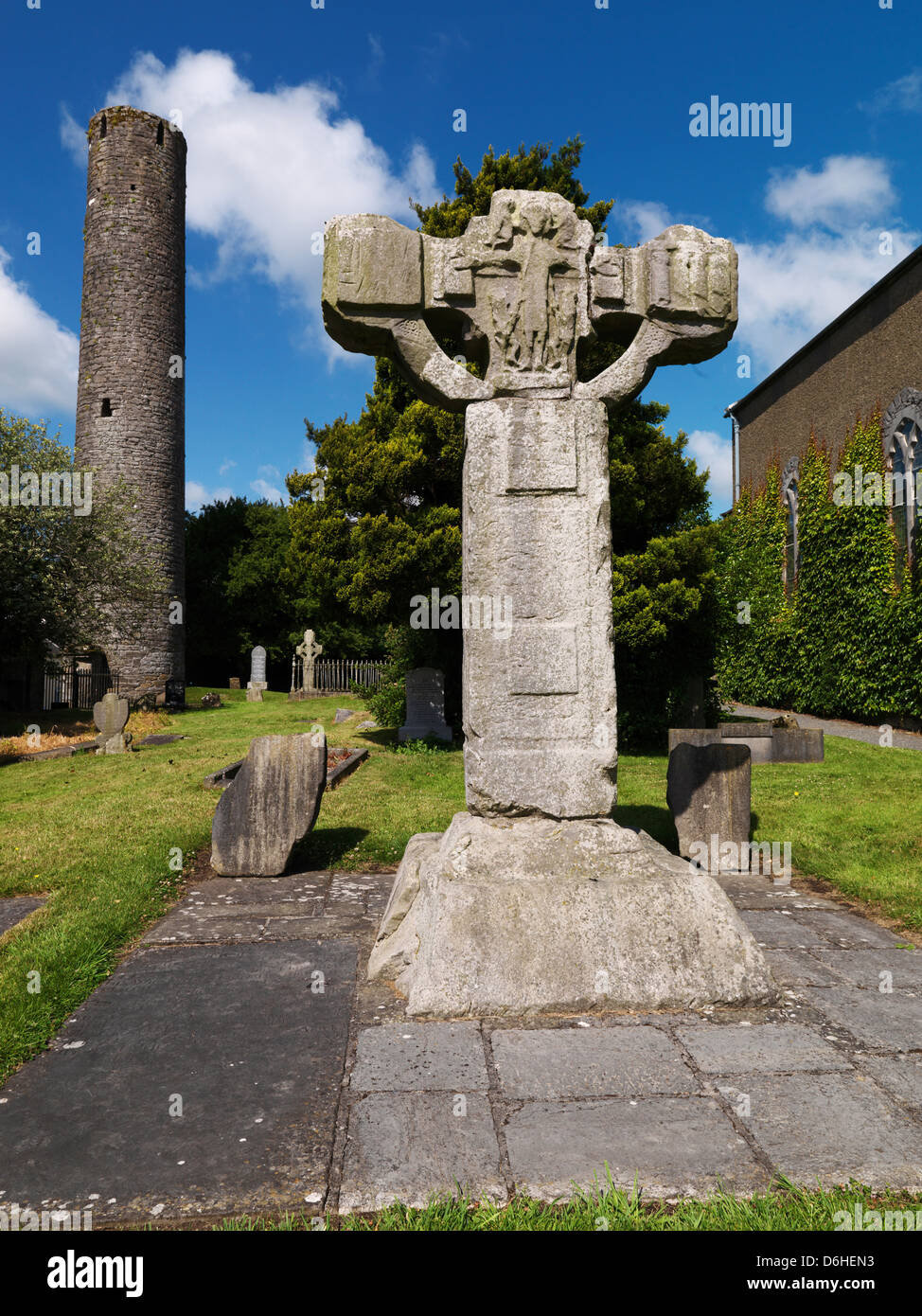 Round tower kells meath ireland hi-res stock photography and images - Alamy