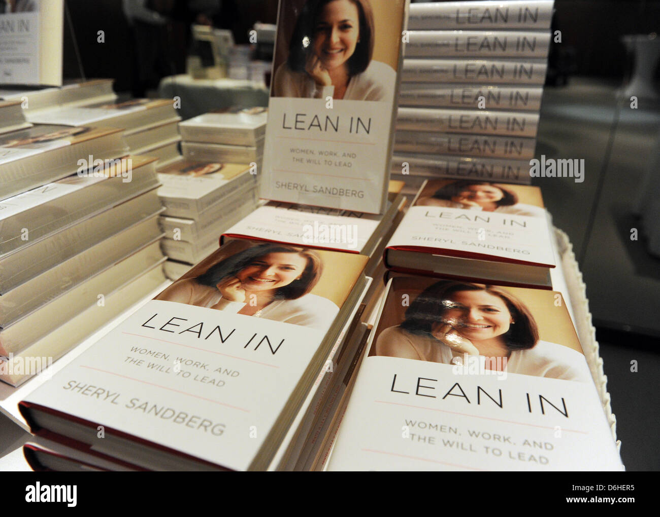 Copies of COO of Facebook Sheryl Sandberg's book 'Lean In: Women, Work ...