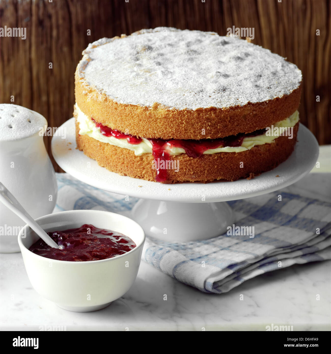 Victoria Sponge cake Stock Photo - Alamy