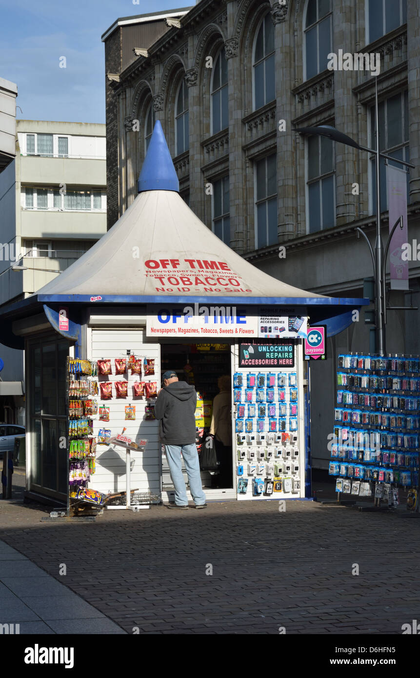 Tobacco kiosk hi-res stock photography and images - Alamy