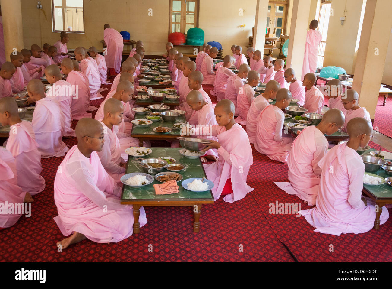 Nuns eating their meals, Sakyadhita Thilashin Nunnery School, Sagaing ...