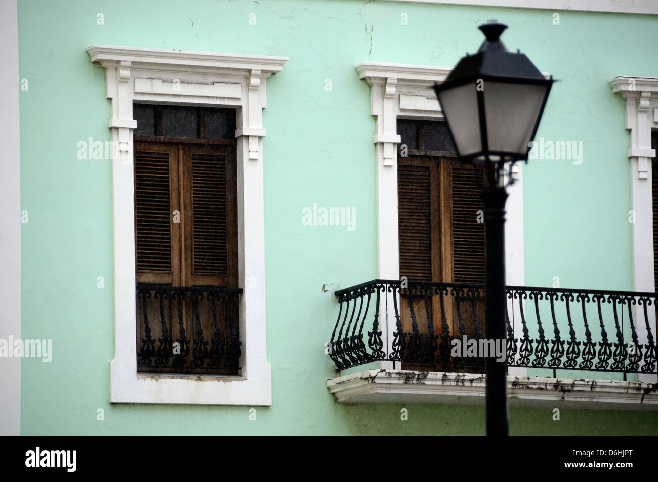 Colorful green building in Old San Juan, Puerto Rico Stock Photo - Alamy