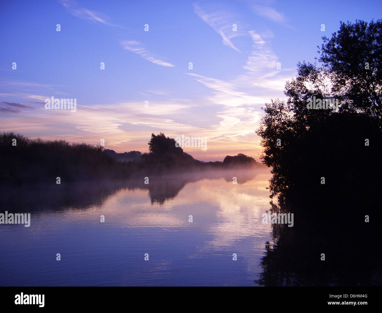 Purple sunrise hi-res stock photography and images - Alamy