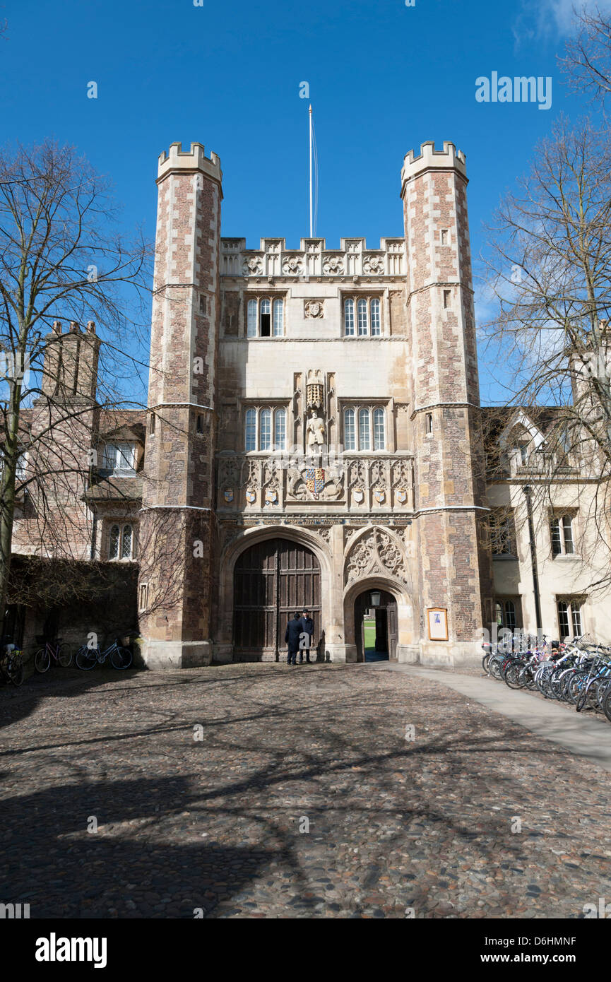 The entrance buildings at Trinity College Cambridge University ...